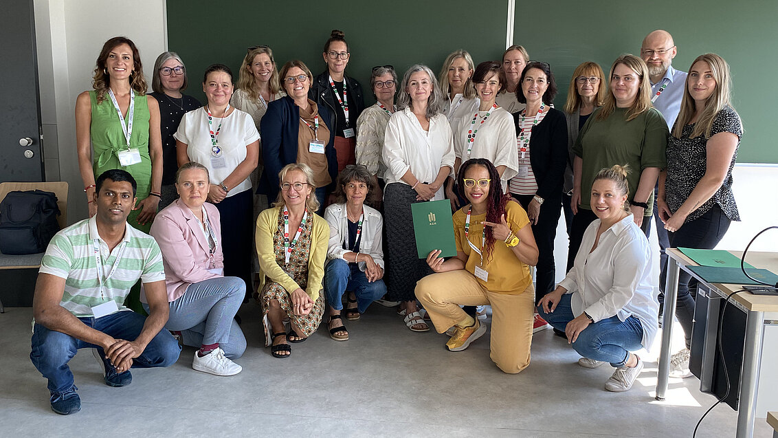 UNIVERSEH Staff Week - University Staff Assisting Students in Career ...
